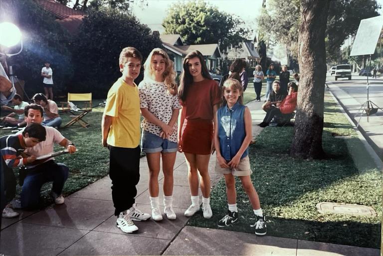 Stepping Back into the ’90s with Christine Lakin – Past Foot Forward